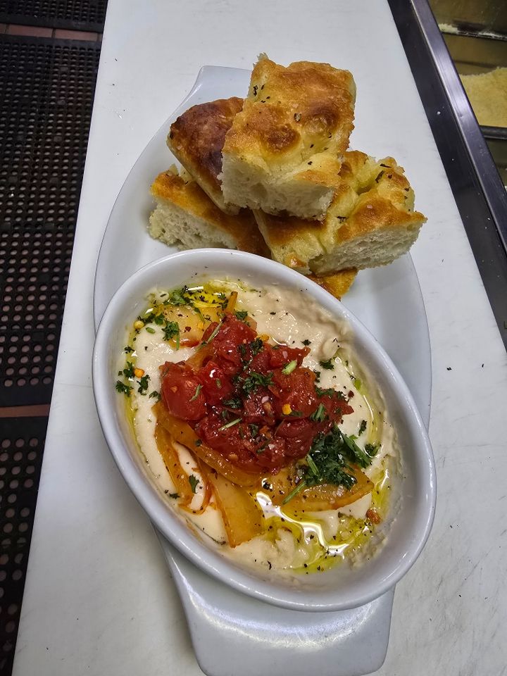 PALM SPRINGS - LINGUINI SHRIMP SCAMPI