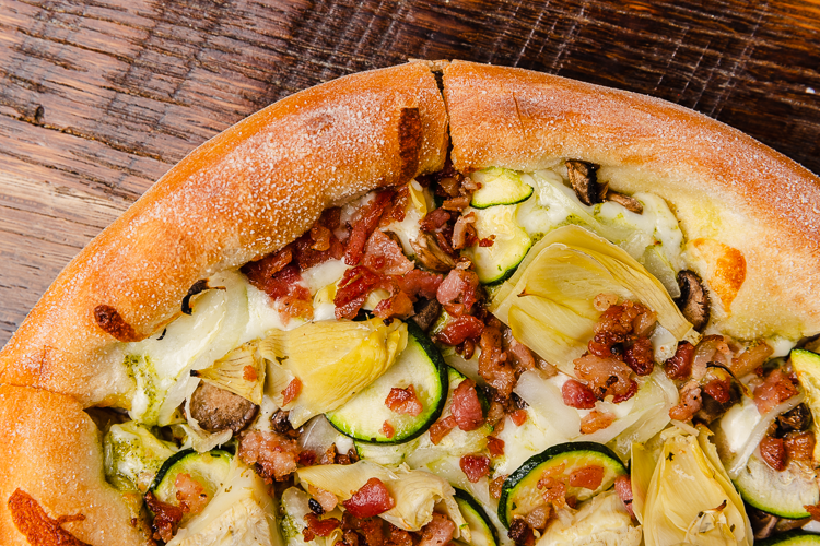 Skipolini's Concord - Small Pizza