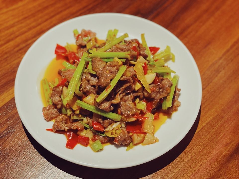 小花园 Yuan - 鲜椒猪蹄 Chef's Special Pork Trotters w. Peppers (bone-in)