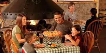 Angelina's Pizzeria - Hearty Lentil soup (Quart)