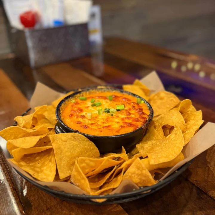 Hops 44 | Sports Bar & Restaurant in Storrs, CT | UConn Partner