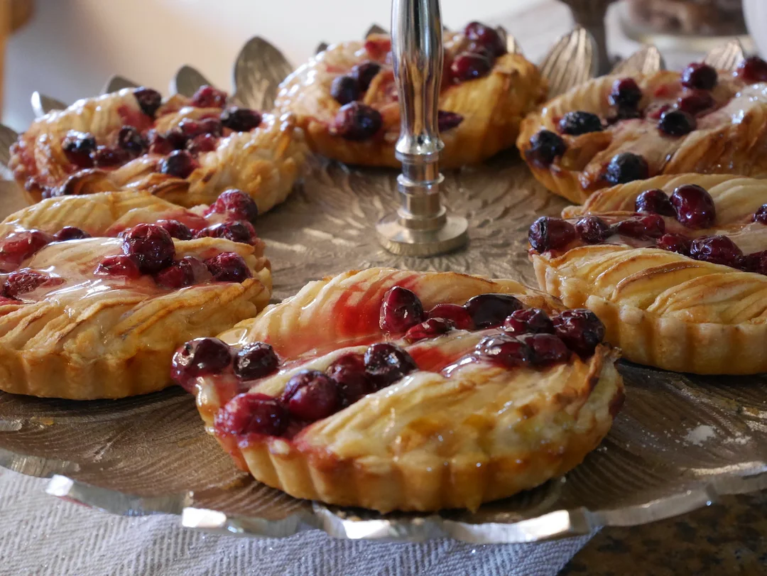 7556 Fay Ave - Red Velvet