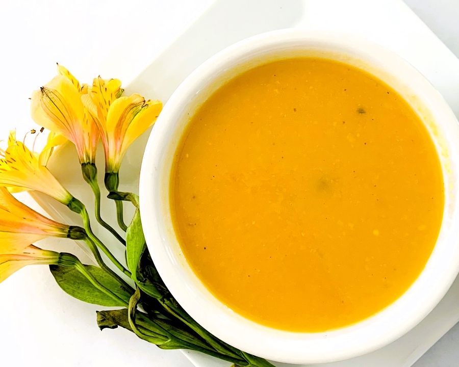 Sparta - Cheesecake (7”)- Topped with Strawberry Preserves