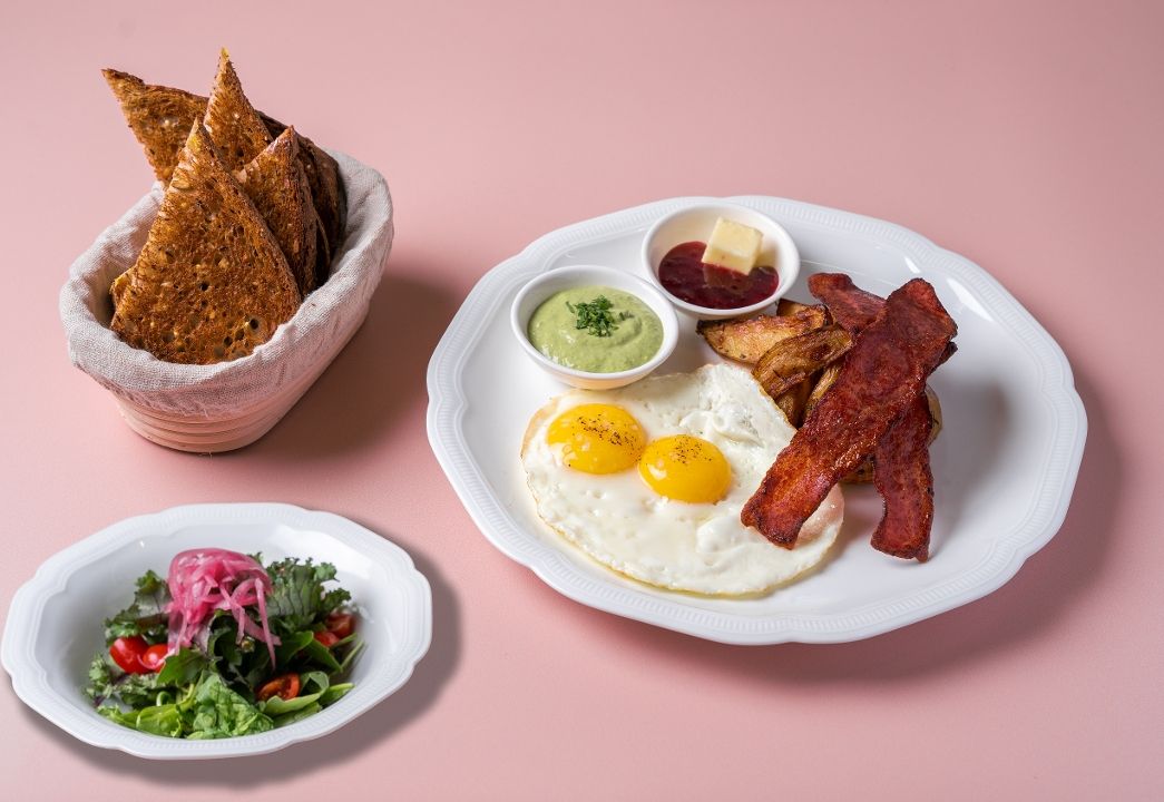 Madame Olivia | Toast