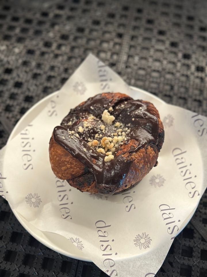 2375 N Milwaukee Ave - Raspberry Paczki