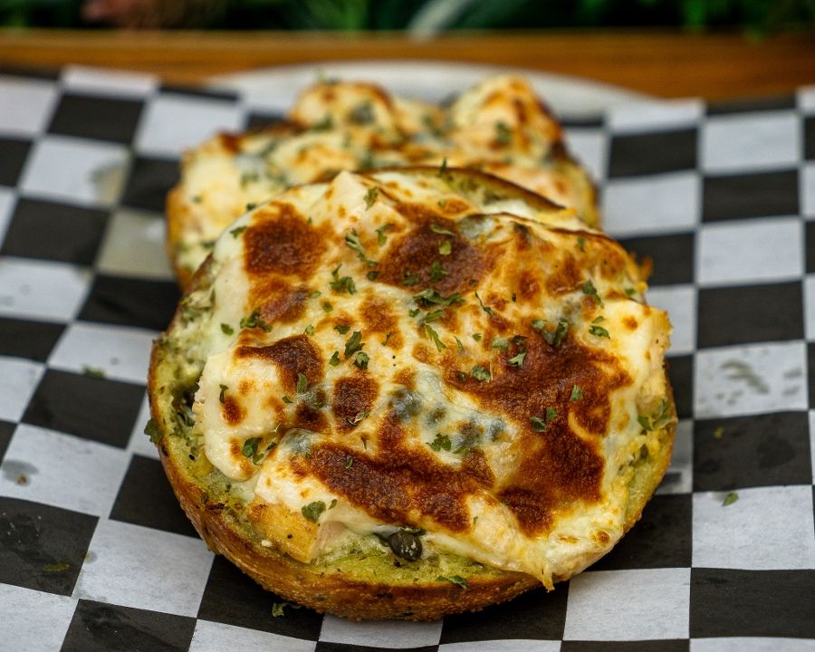 LUDLOW Tandem Bagel Company - BBQ Chicken Pizza Bagel