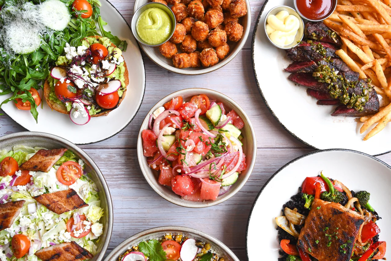 AVALON | BEACH HOUSE - Aperol Spritz