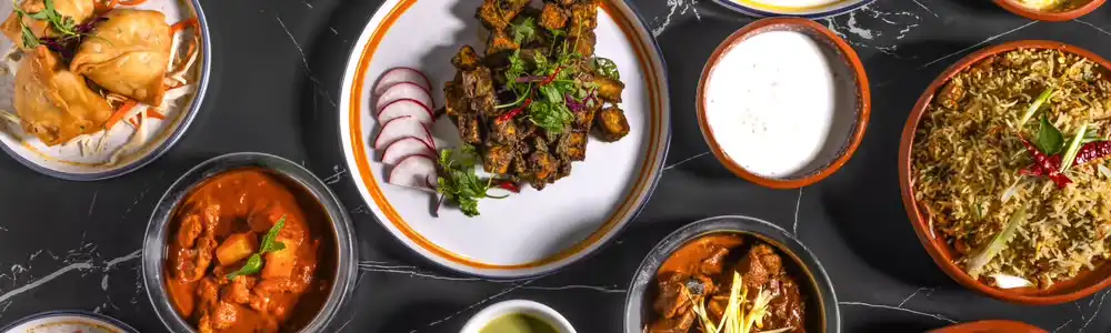 Hyderabadi Spicy Matka - Thai Curry Green Entree