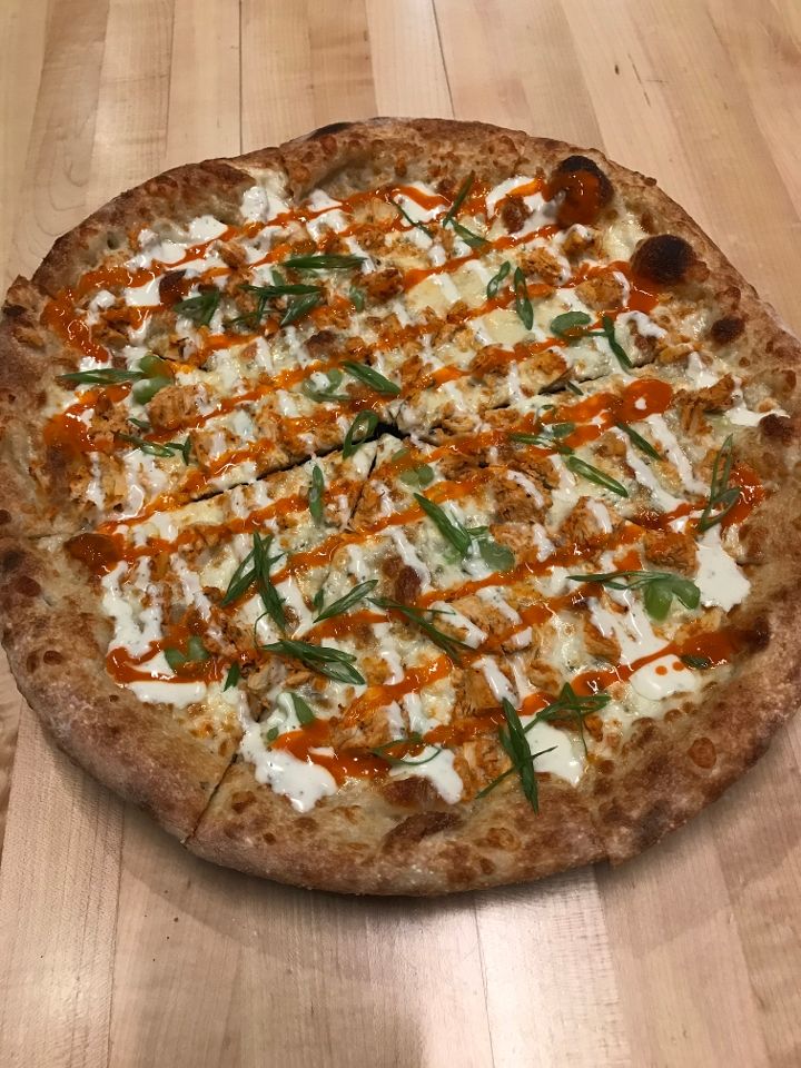 Mootz Pizzeria + Bar | Toast