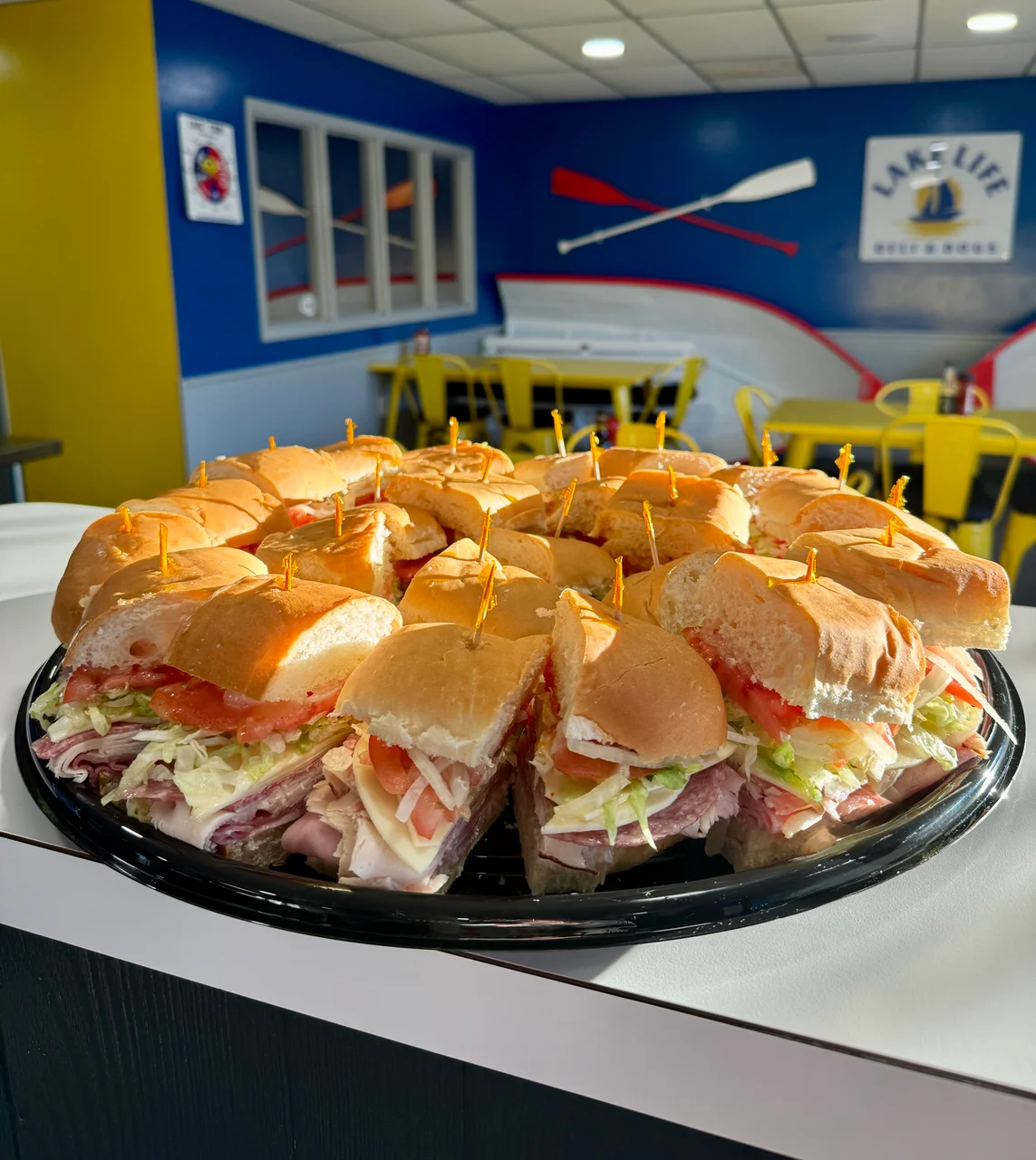 Lake Life Deli & Dogs