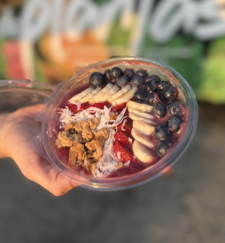 De Plantas Food Truck Acai, Dole Whip, Potato Trays, & More! | Toast