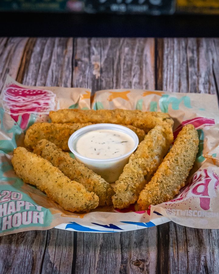 Cluck Yeah @ Grateful Shed 1470 Wisconsin Dells Parkway - Bacon Mac N ...