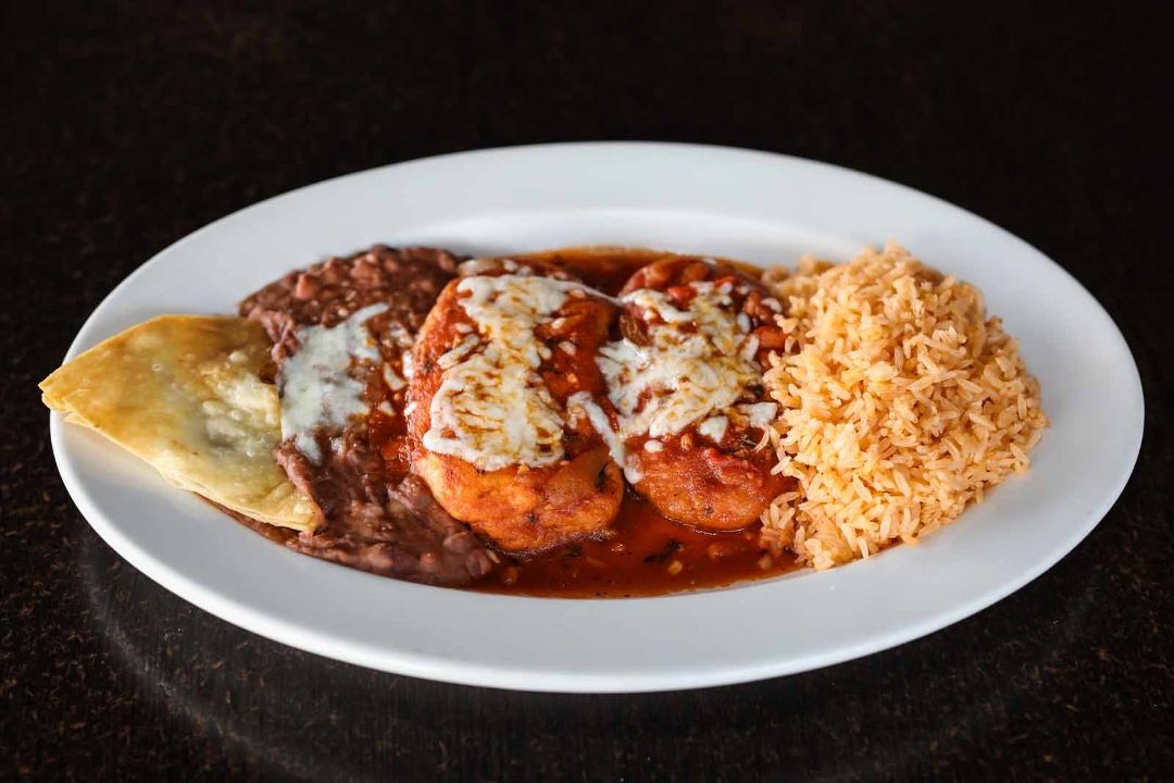 4460 Hookui Road - C-Chile Relleno & Chicken Enchilada Plate