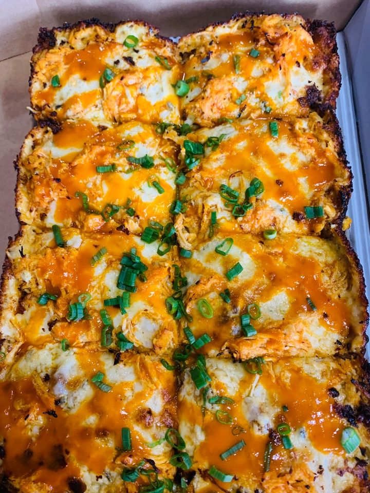 Crust Pizza - Morton - SMALL Round Pizza & 5 Wing Special