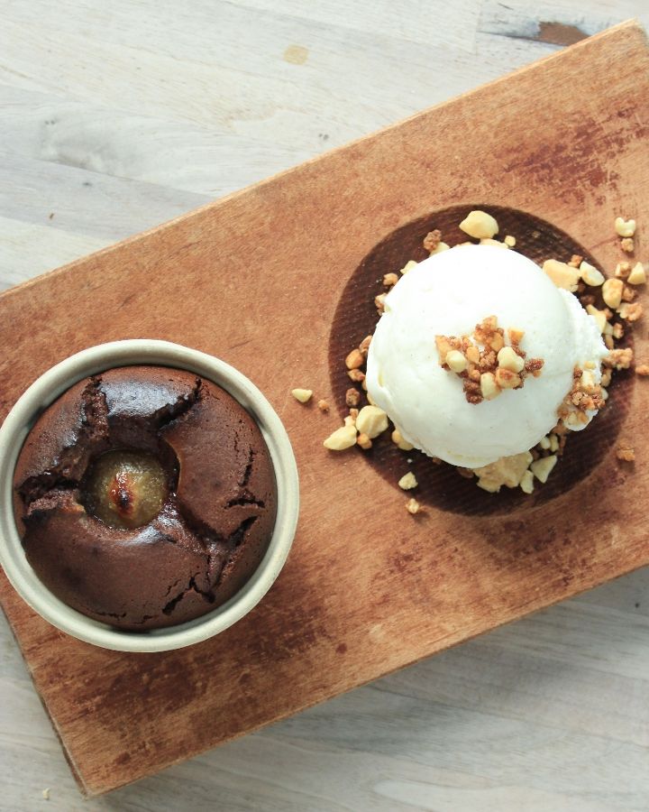 Ballard - Cranberry Mazurka Bar Sundae