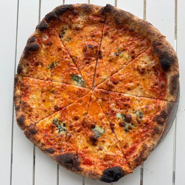 Pizzeria 'Lucci - add extra sauce (cup)