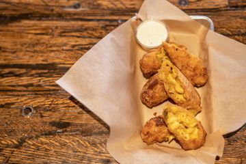 Stoney's Uptown Joint - Add Labatt Blue Light