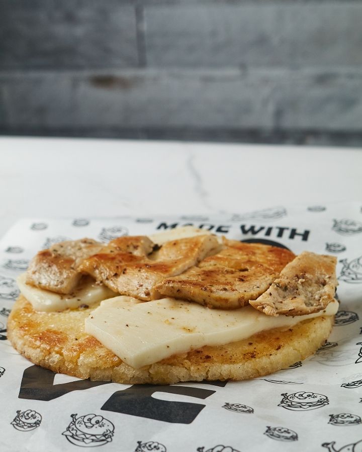 Chicken Arepa | Junior Colombian Burger 1