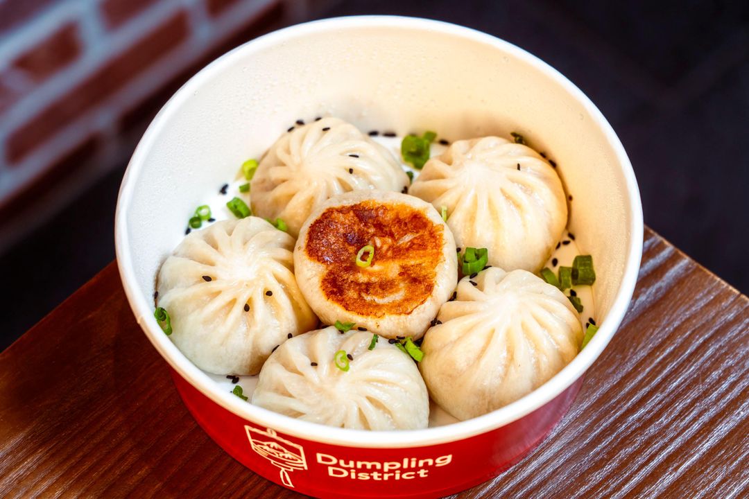Pork Pan-fried Bao [6] 豬肉生煎包 | Dumpling District