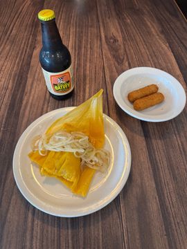 17020 Collins Ave - Apple Juice