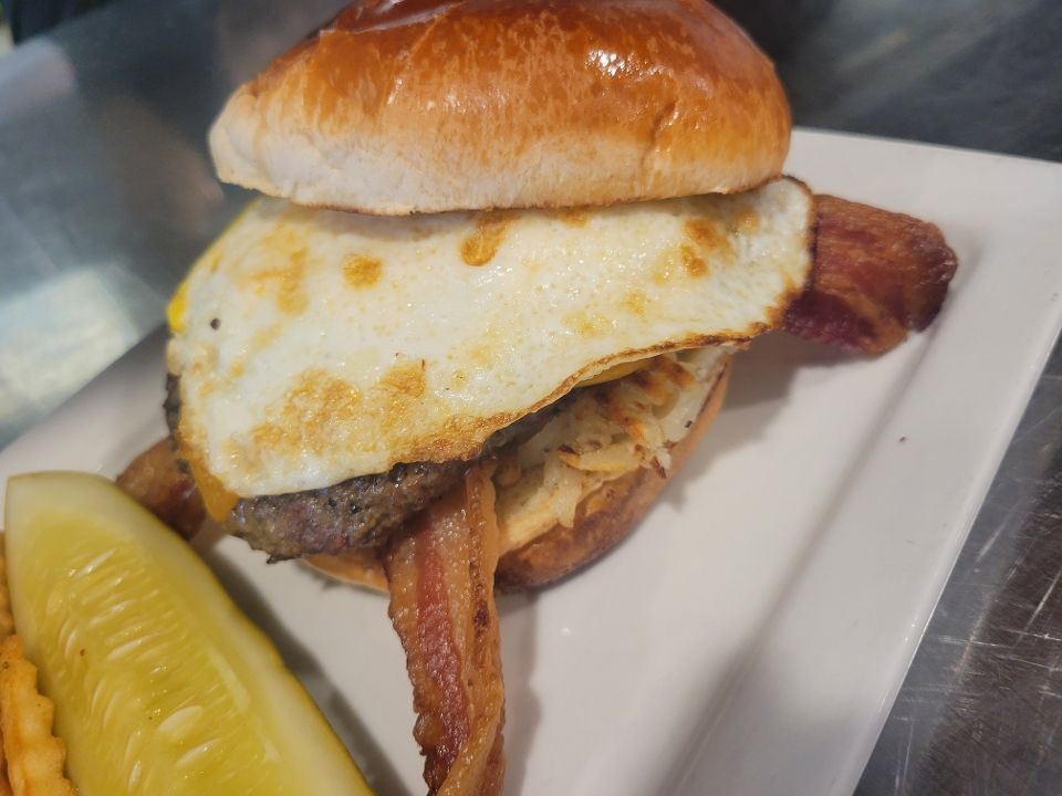 Golden Nest - Oshkosh 1716 Oshkosh Avenue | Toast