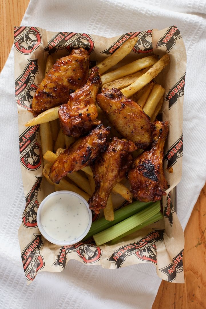 Johnny's Tavern ANTIOCH - Homemade Chili Bowl