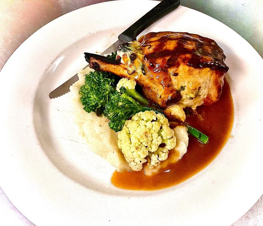 Lefty's Tavern - Chicken OBI Sausage stuffed