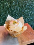 ana’s confections - Apple crumble muffin