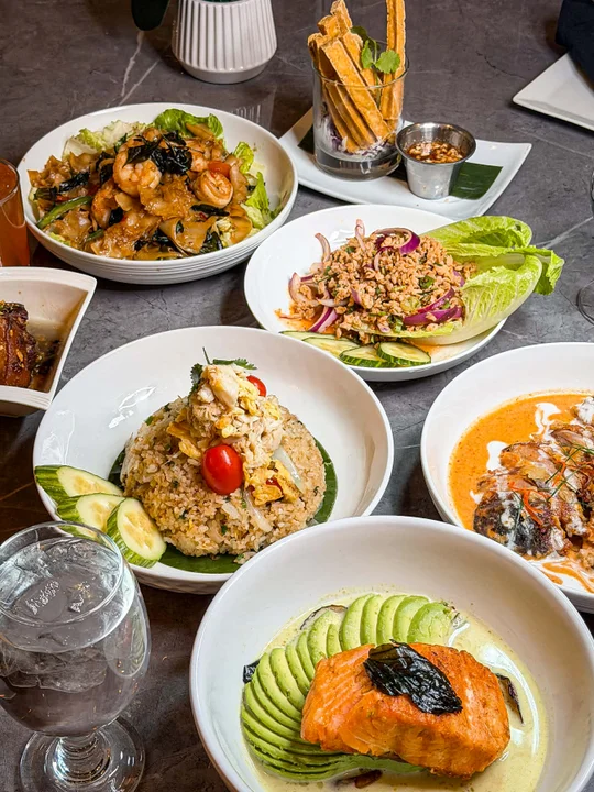 Den Thai