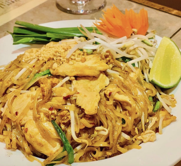 Dancing Crab Thai Noodle House 2126 E Carson St - Red Curry Noodle
