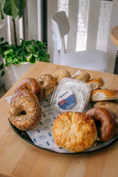 10015 N Davis Hwy - Pensa-Colada