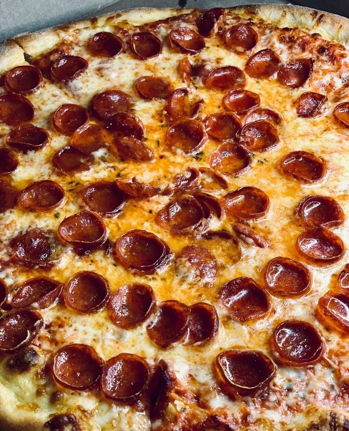 Crust Pizza - Morton - SMALL Round Pizza & 5 Wing Special