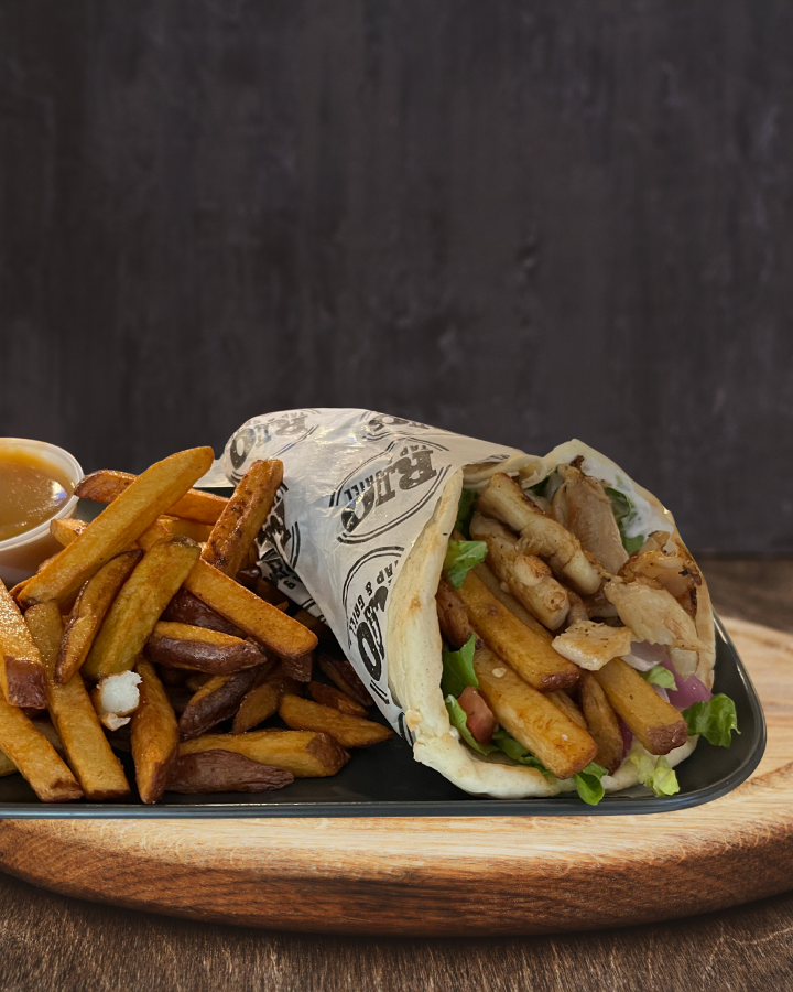 Rio Tap & Grill - 16' Pizza