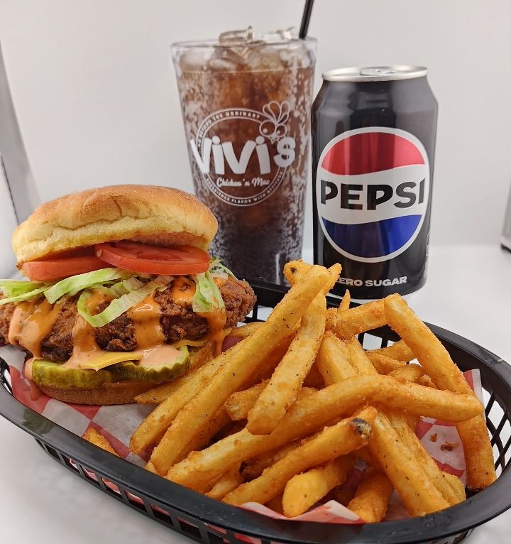 Vivi's Chicken n' Mac Edgewater | Toast