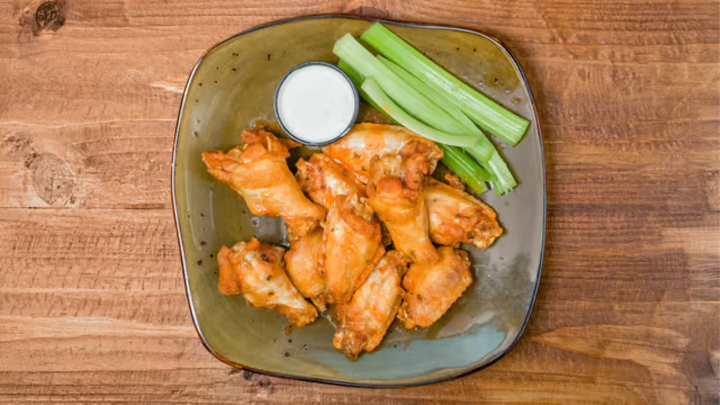 Boneless Wings | Bullfrog Brewery
