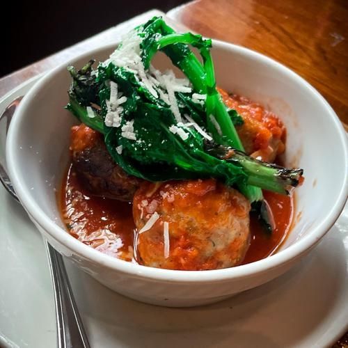 5101 North Clark Street - Walleye