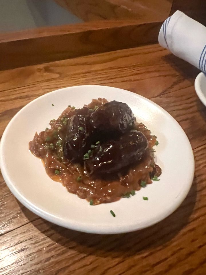 Buttonwood - La Reina