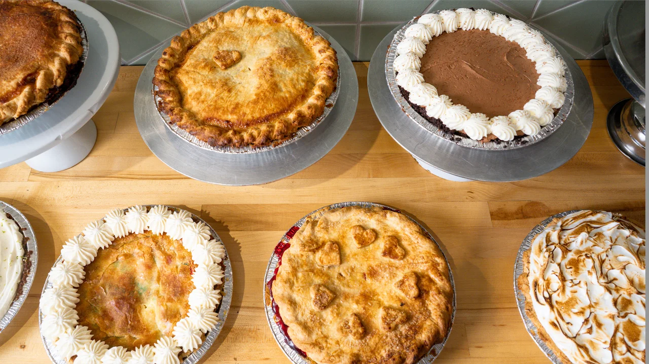 Colorado Cherry Co - Stanley Hotel - Dark Chocolate Almonds Sea Salt ...