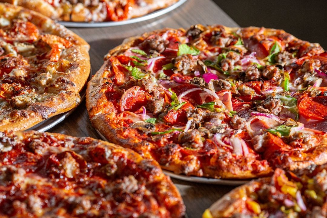 Peppino's Pizzeria & Sports Grille - Downtown GR - Mr. Pibb