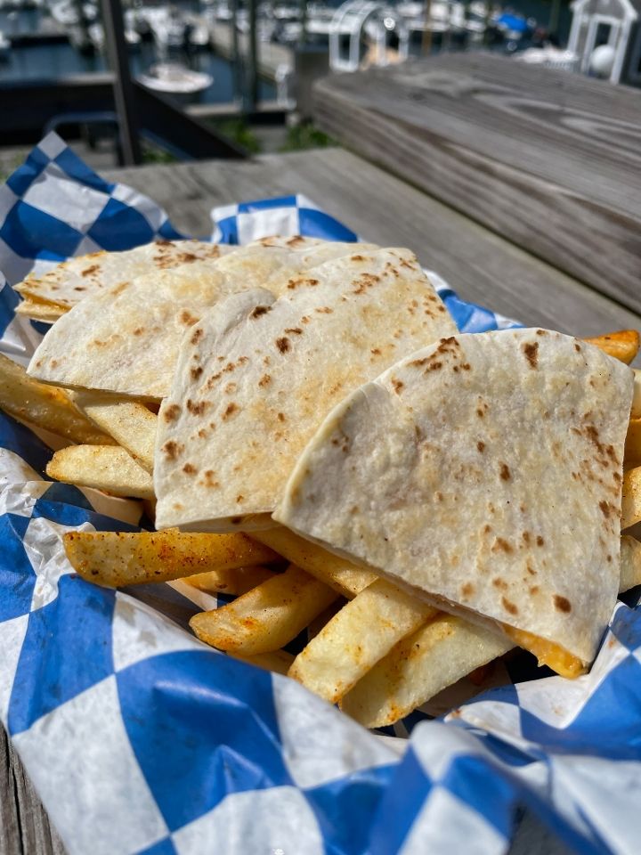 Dockside Cafe Harwich Port - CC Blonde 16oz draft