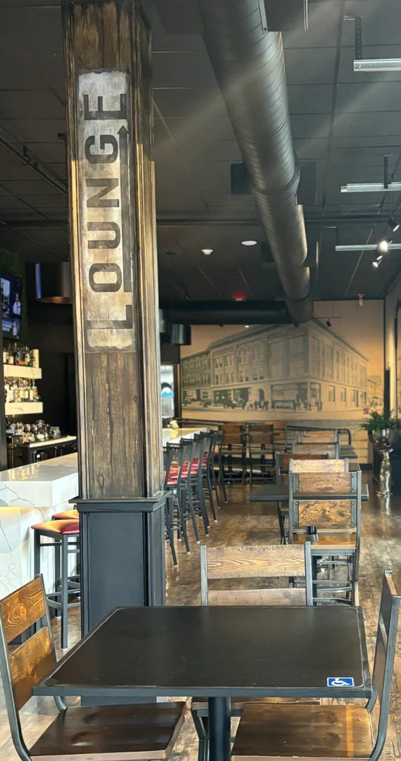 One Main Restaurant and Lounge