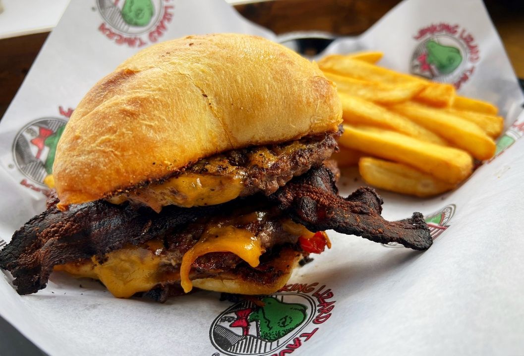 Winking Lizard Lakewood - Nashville Hot Sandwich