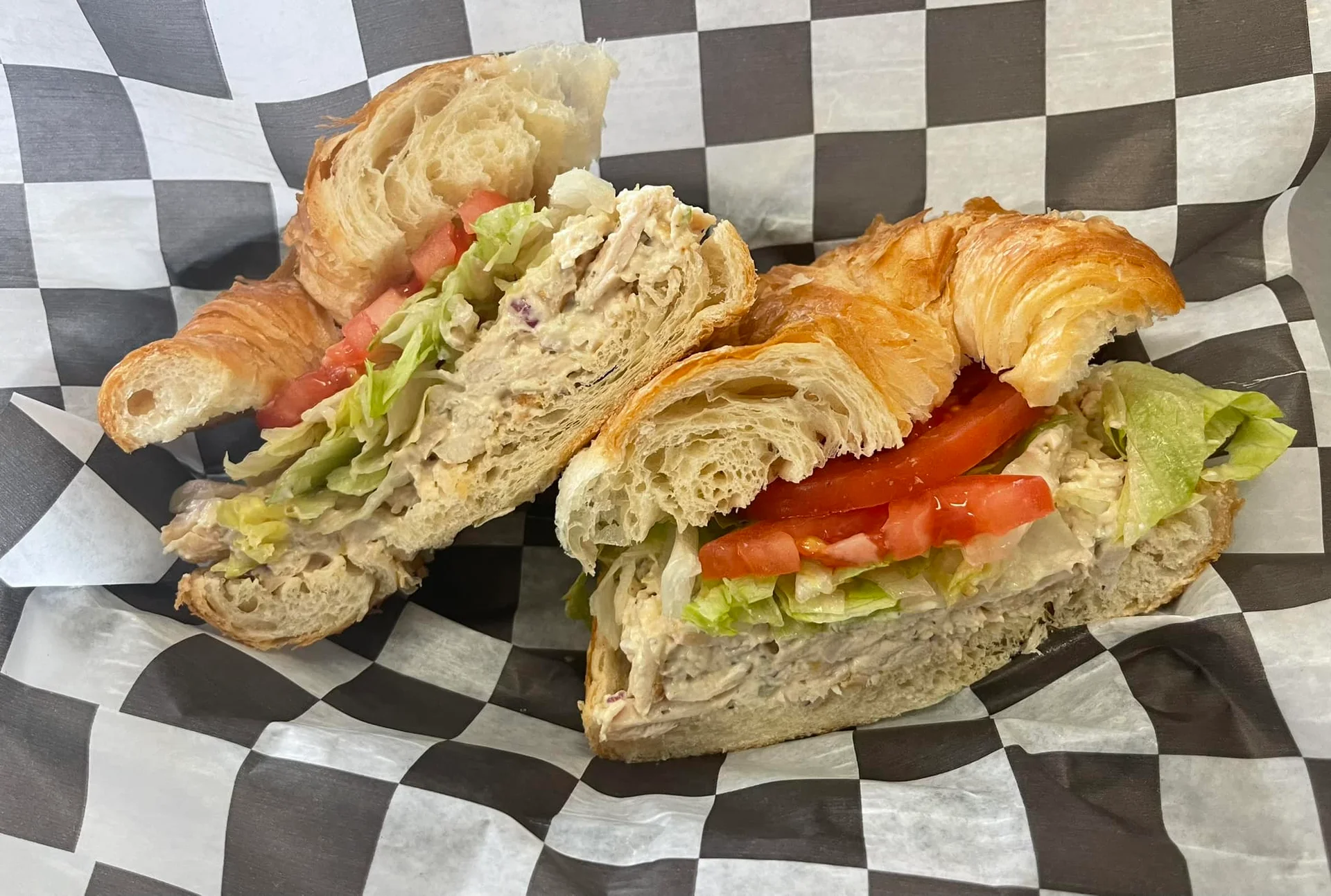 Wolf Creek Deli - Chicken Broccoli Alfredo