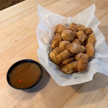 Joe's Pizza & Sports Bar - 1 hot dog & Soda