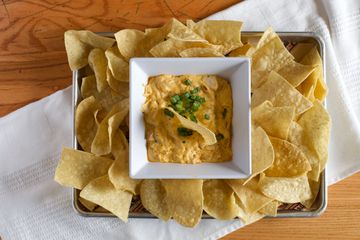 Johnny's Tavern - Topeka NEW TOPEKA - 8oz Ranch