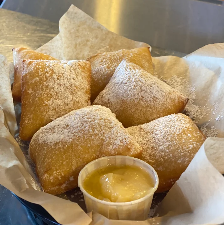 Moon’s Kitchen Cafe