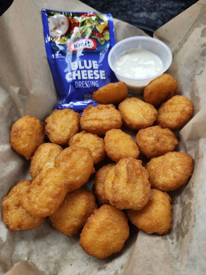 1005 Blue Ribbon Drive - Sweet Cinnamon Knots