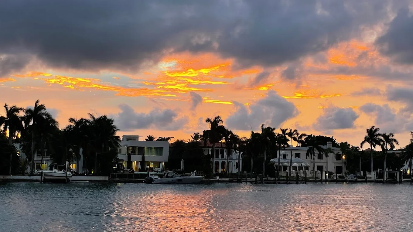 Cafe Bernie – Miami Beach Waterfront Restaurant & Brunch Spot