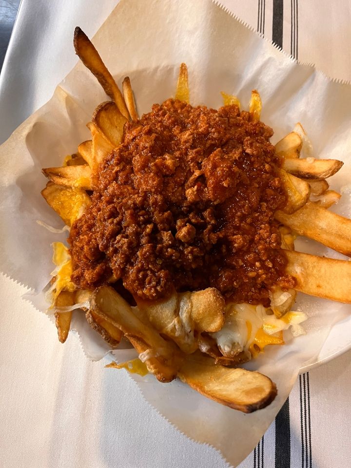 Patriot House Pub 2 Embarcadero Center., Level P - Veggie Spring rolls