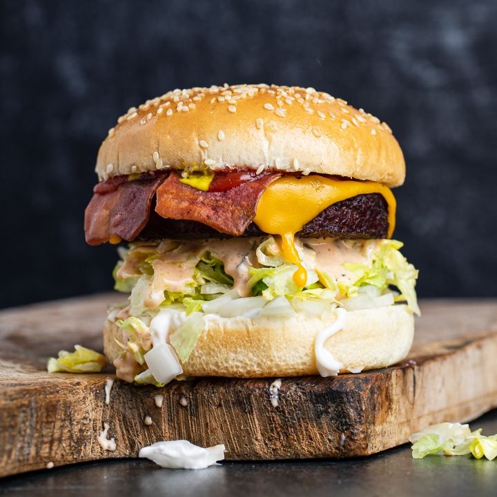 Juicy J’s Smoked Burgers - Firehouse Burger “Turn up, the heat!” 🔥